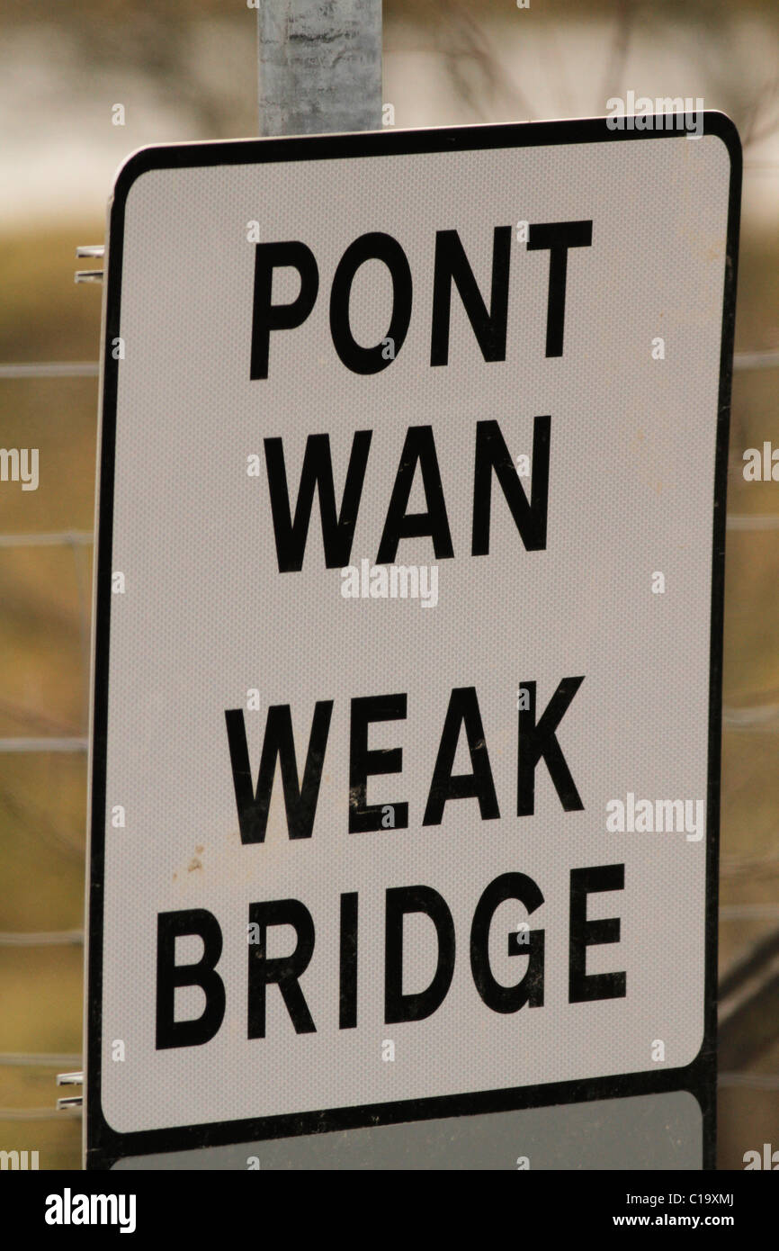 Weak Bridge Sign, Mid Wales Stock Photo - Alamy