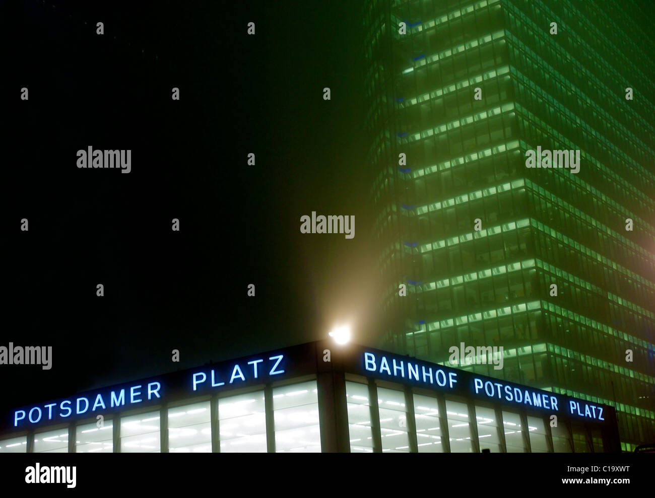 Potsdamer platz architecture hi-res stock photography and images - Alamy