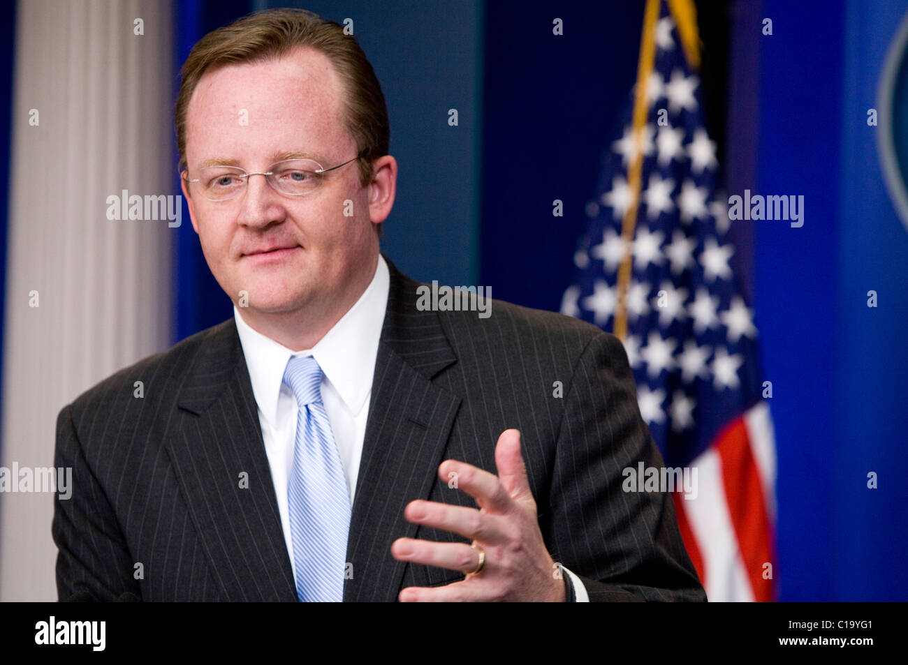 White House Press Secretary Robert Gibbs at his final press conference ...