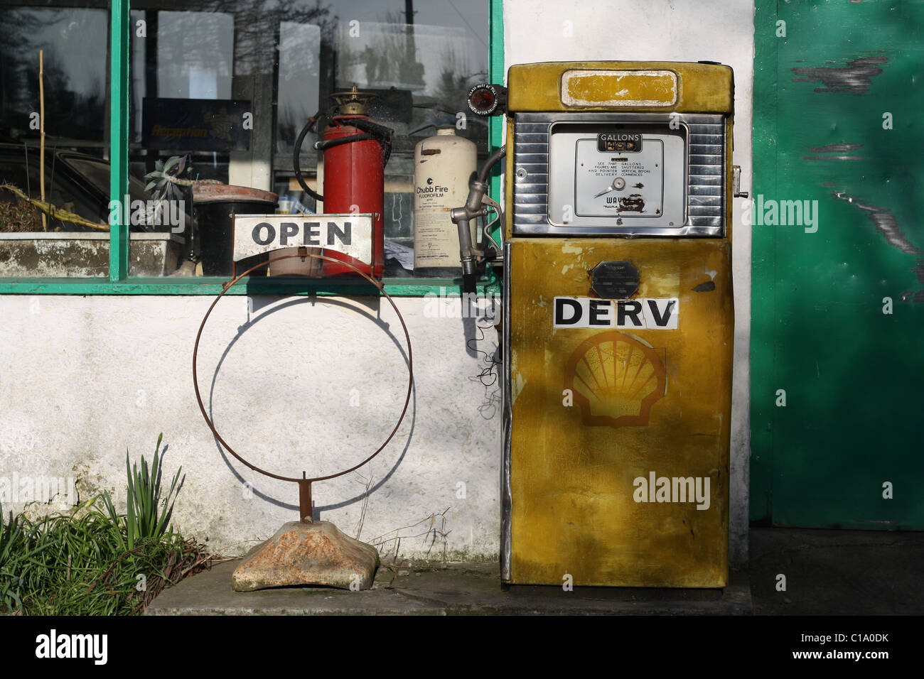 Old petrol pump Stock Photo - Alamy