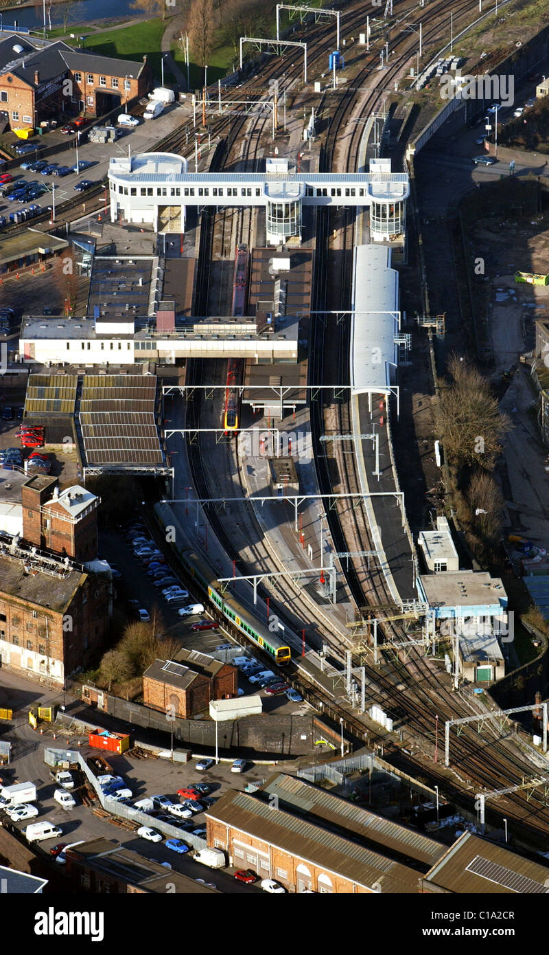 Wolverhampton railway station hi-res stock photography and images - Alamy