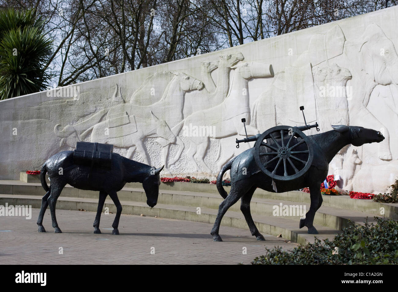 Animals in war memorial london hi-res stock photography and images - Alamy