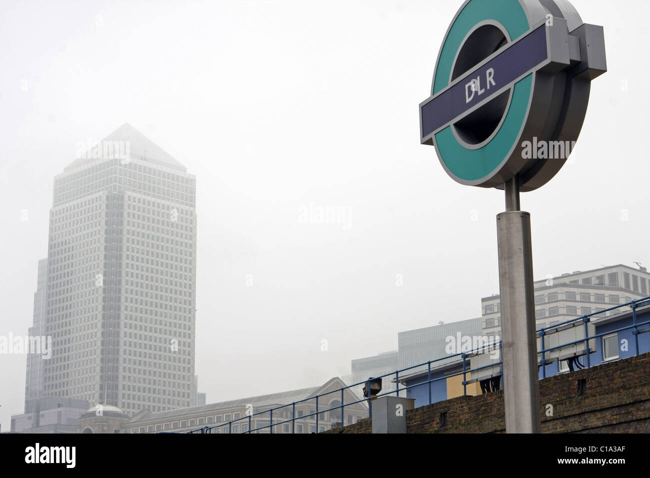 Dlr sign hi-res stock photography and images - Alamy
