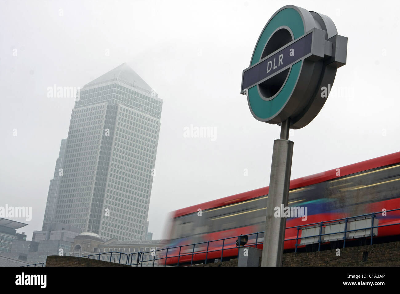 Dlr sign hi-res stock photography and images - Alamy
