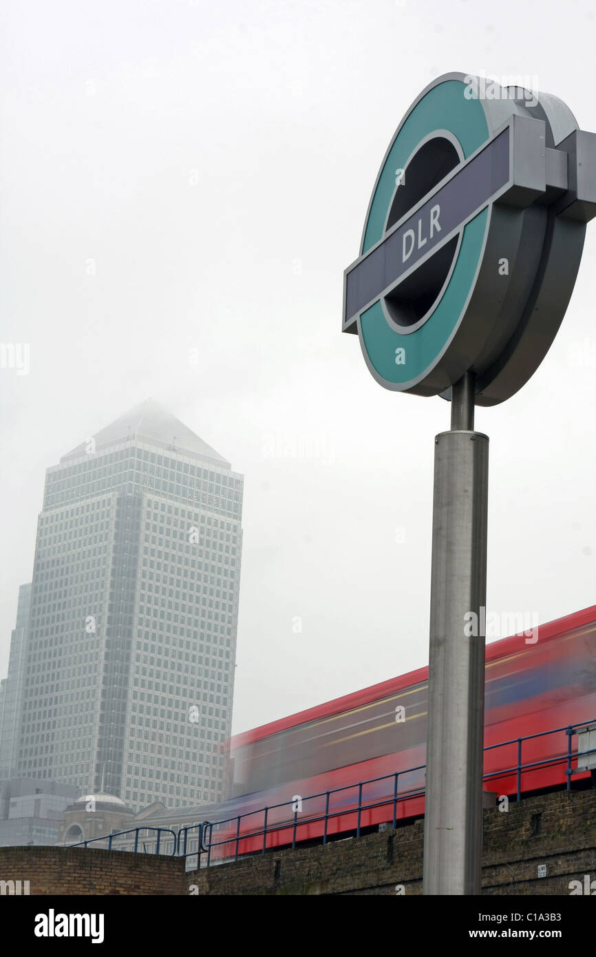 Dlr sign hi-res stock photography and images - Alamy