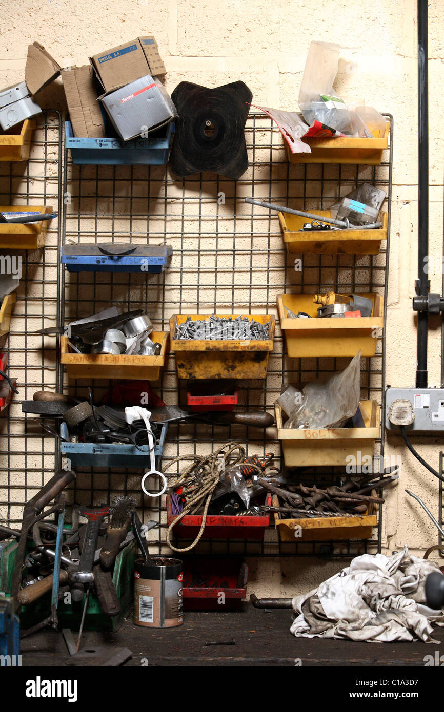 Power tools shop hi-res stock photography and images - Alamy