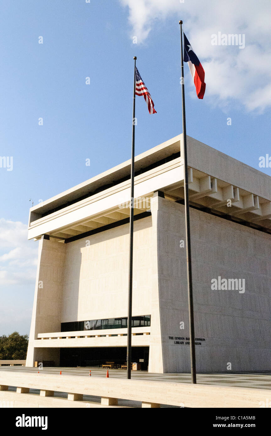 Brutalist style of architecture hi-res stock photography and images - Alamy