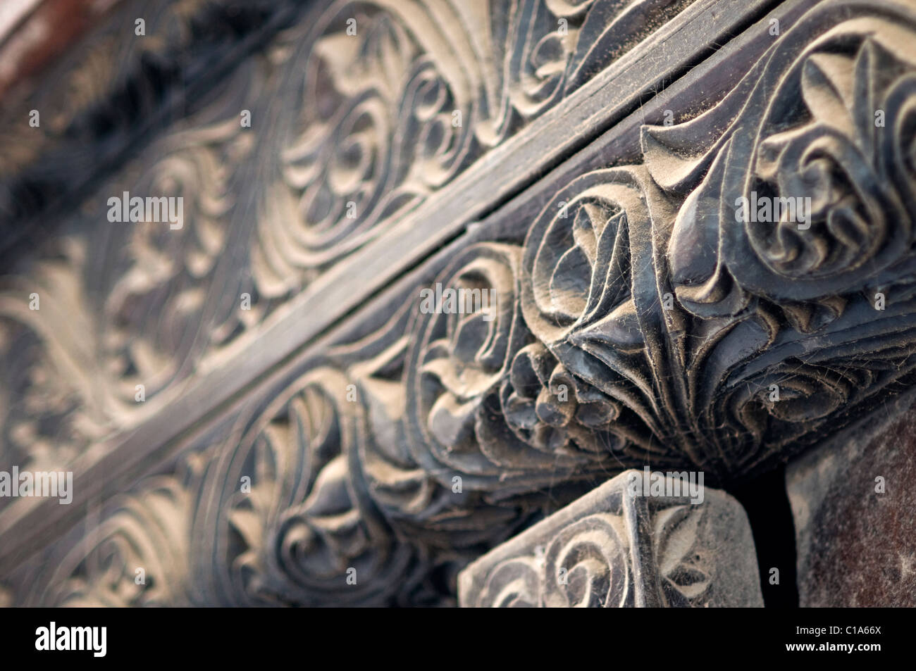 arved door detail, Old Stone Town, Lamu, Kenya Stock Photo - Alamy