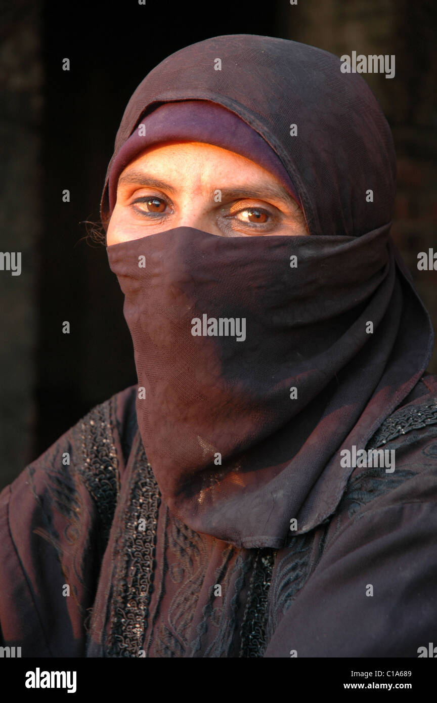haraniya, egypt -- a farm woman by her house in the countryside Stock ...