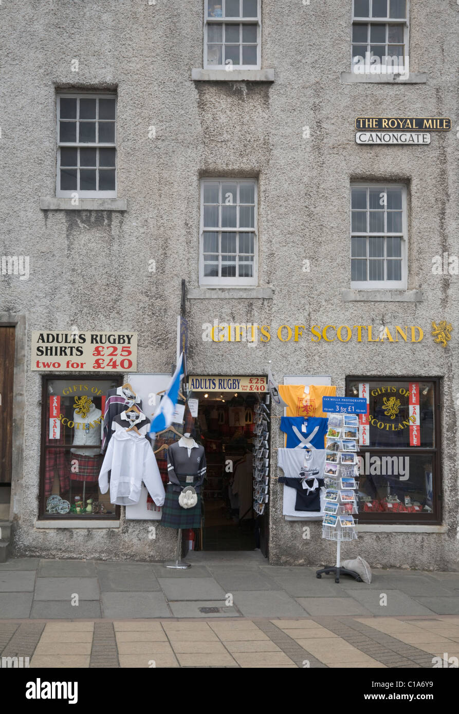 Gift shop selling Scottish souvenirs in Edinburgh Scotland Stock Photo ...