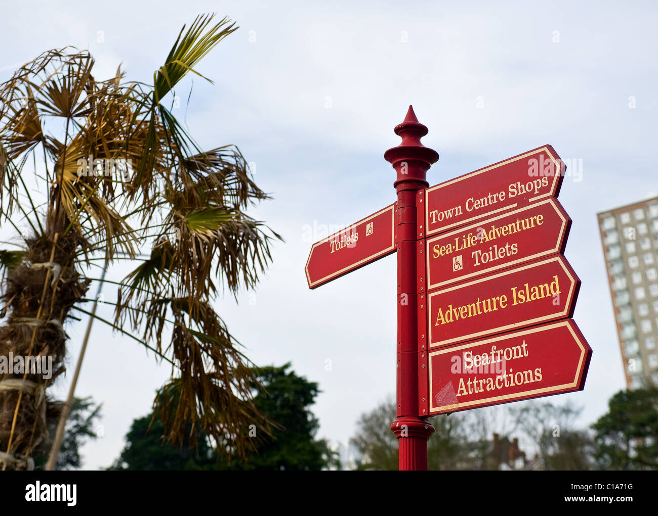 Seafront directions hi-res stock photography and images - Alamy