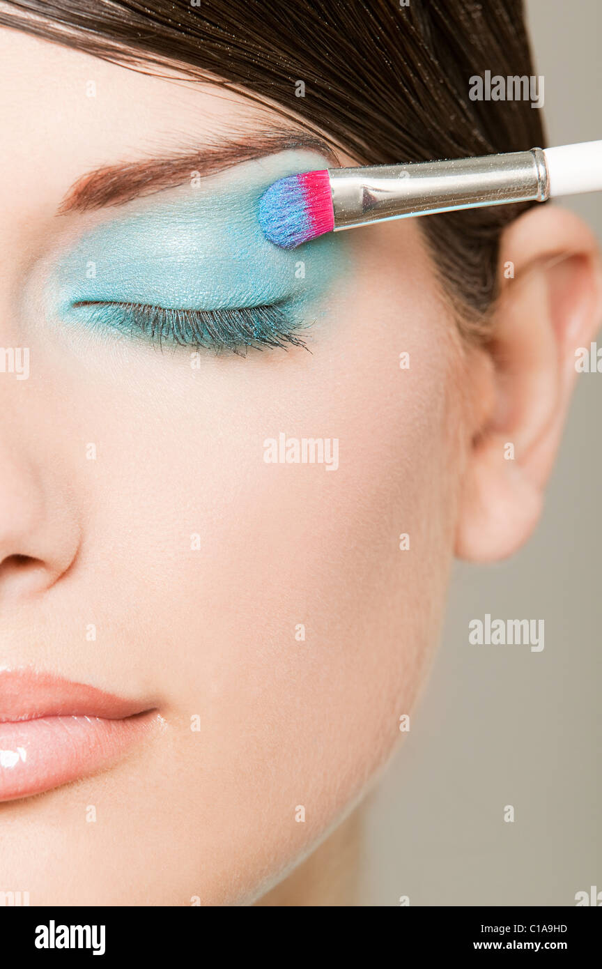 Turquoise eyeshadow hi-res stock photography and images - Alamy