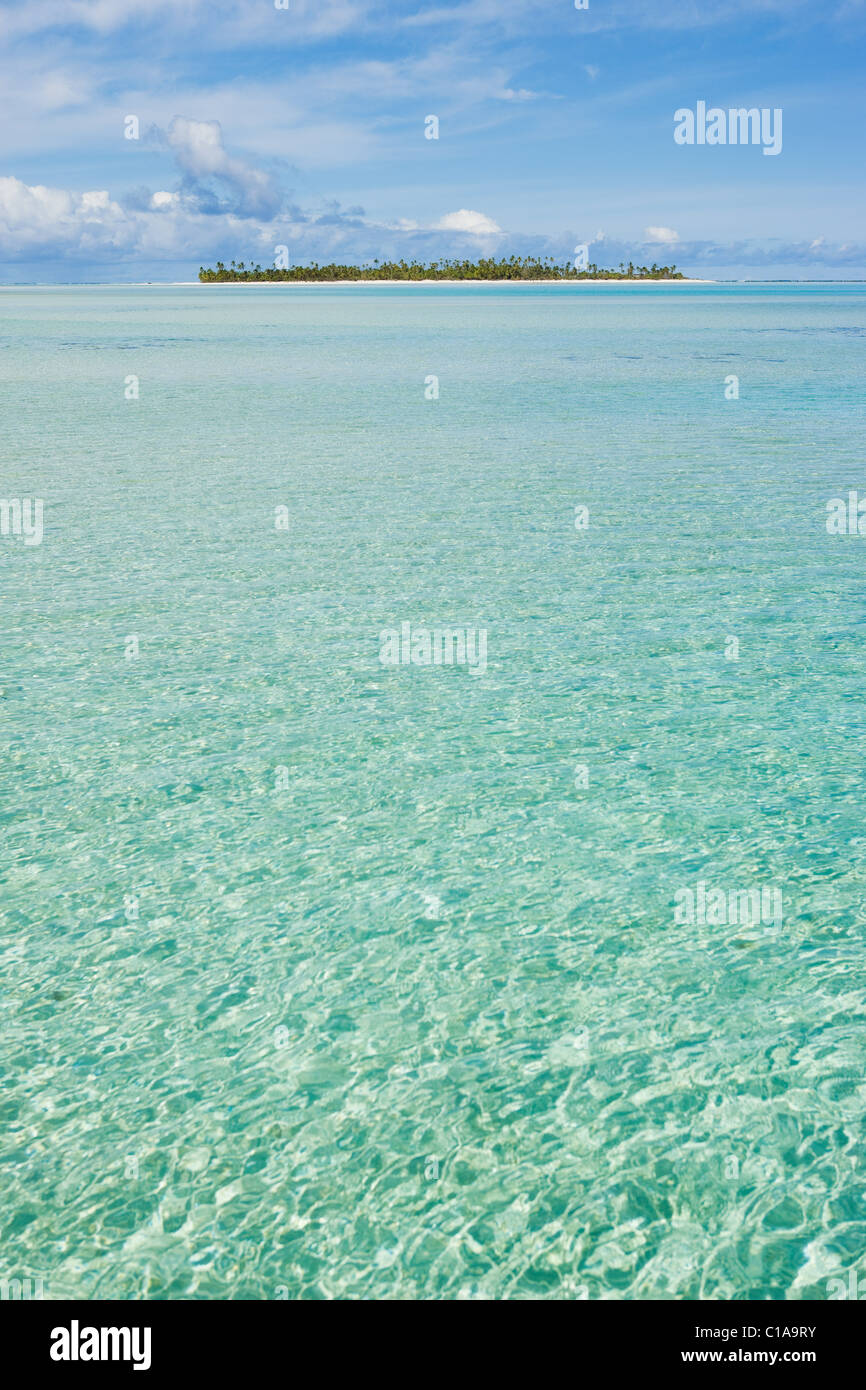 Clear waters of the South Pacific Ocean Stock Photo - Alamy