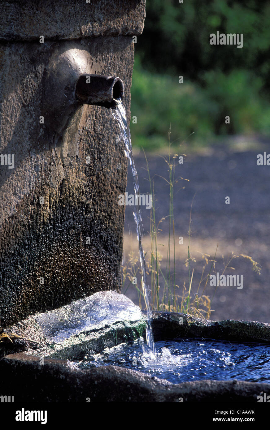 Fountain undrinkable water hi-res stock photography and images - Alamy