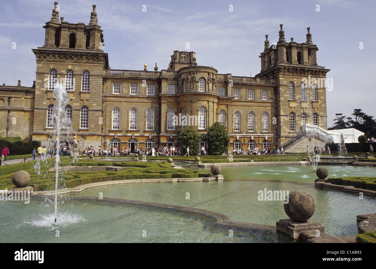 The view of Blenheim Palace from terraced water pools Stock Photo - Alamy
