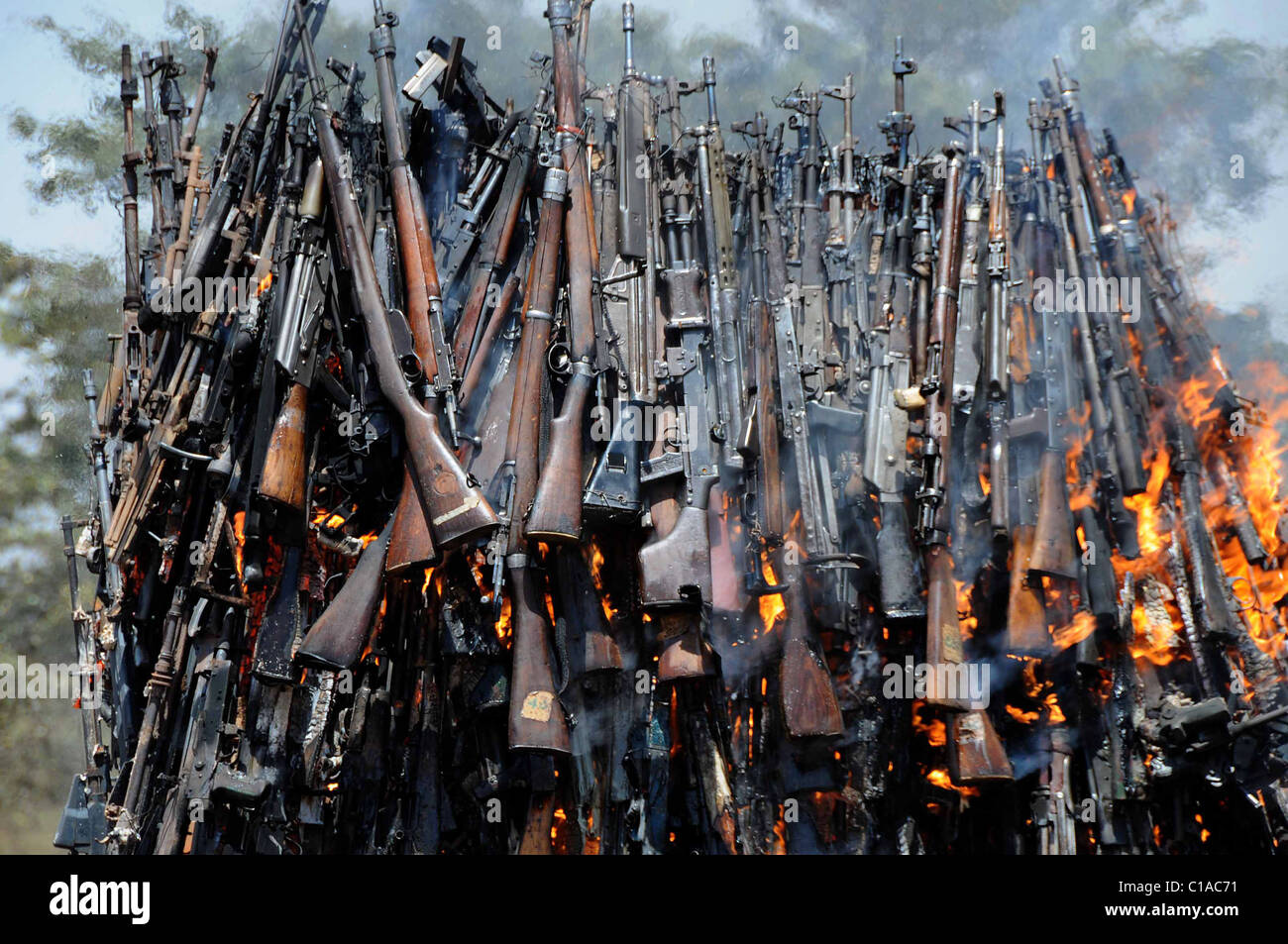 Weapons set of rifles hi-res stock photography and images - Alamy