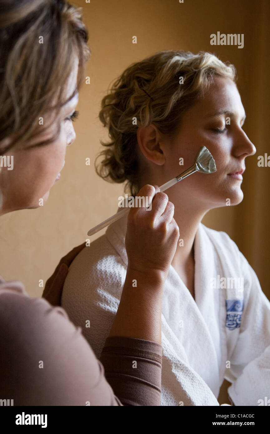 Applied mask hi-res stock photography and images - Alamy