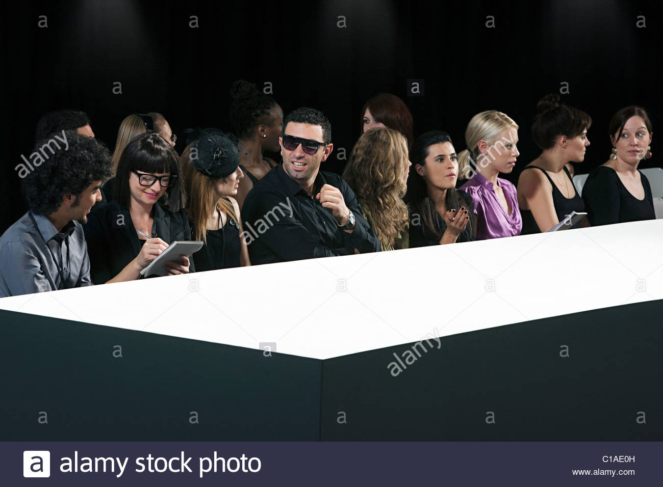 Catwalk Audience Stock Photos & Catwalk Audience Stock Images - Alamy