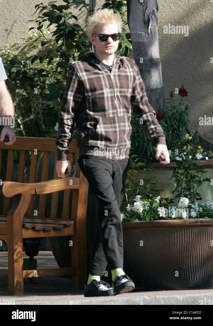 Deryck Whibley lead singer of the pop punk band Sum 41 leaving ...