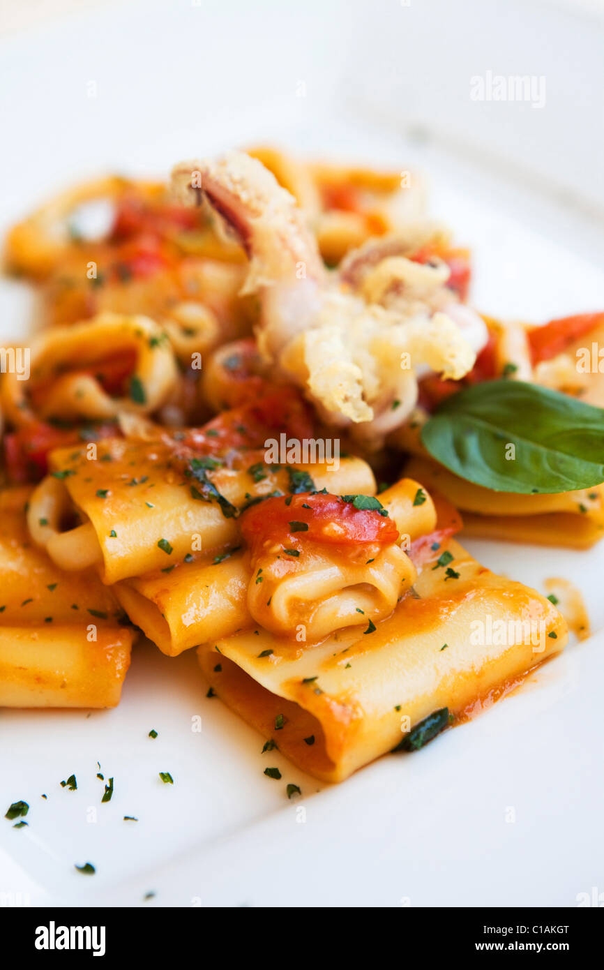 Maccaroni hi-res stock photography and images - Alamy