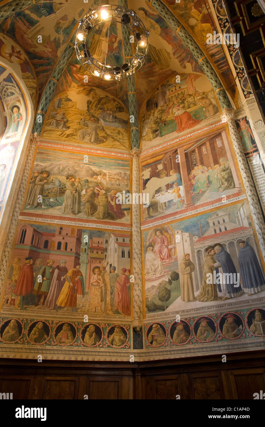 Benozzo gozzoli fresco hi-res stock photography and images - Alamy