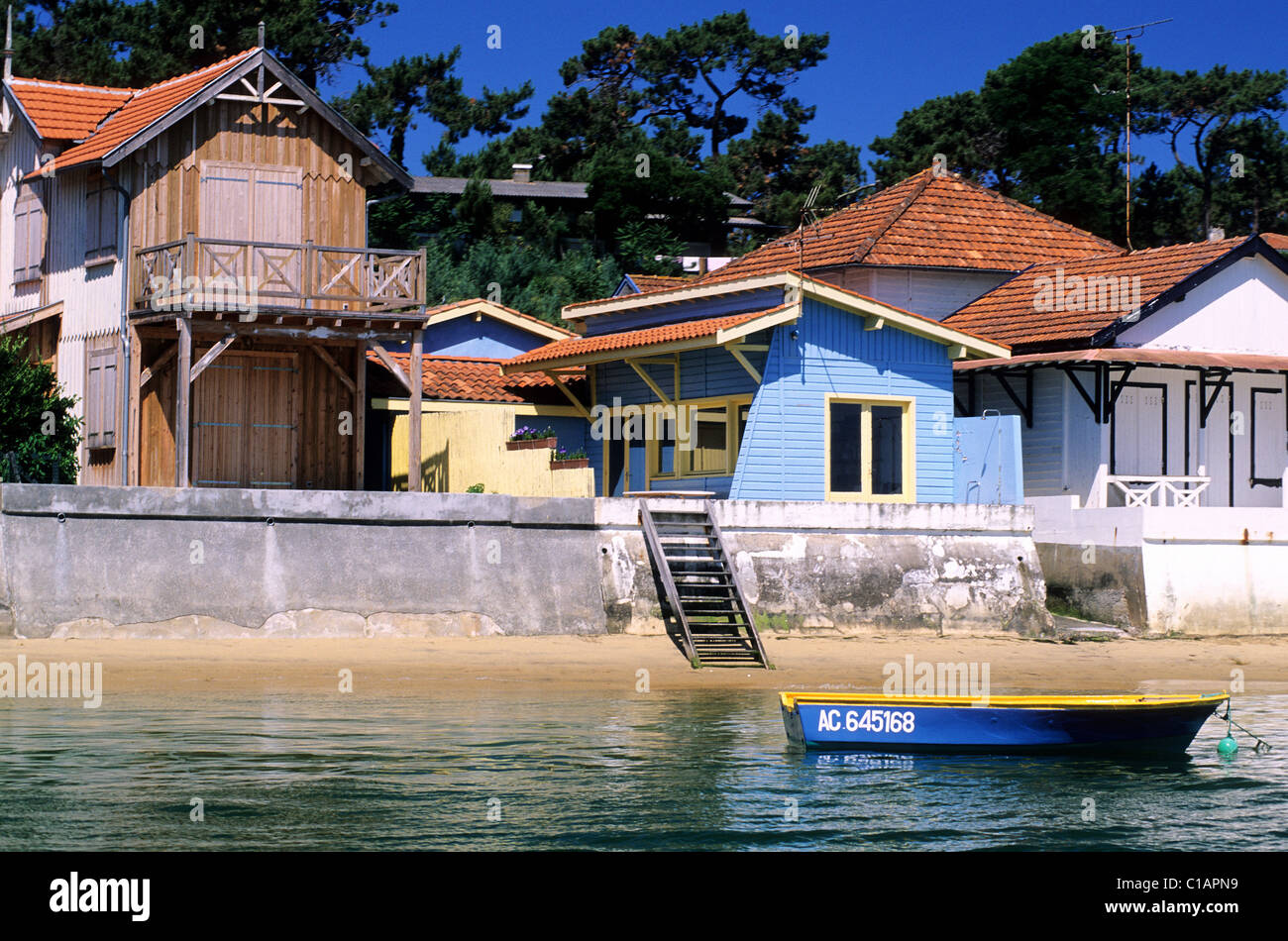 Pinasse traditional oyster boat arcachon hi-res stock photography and ...