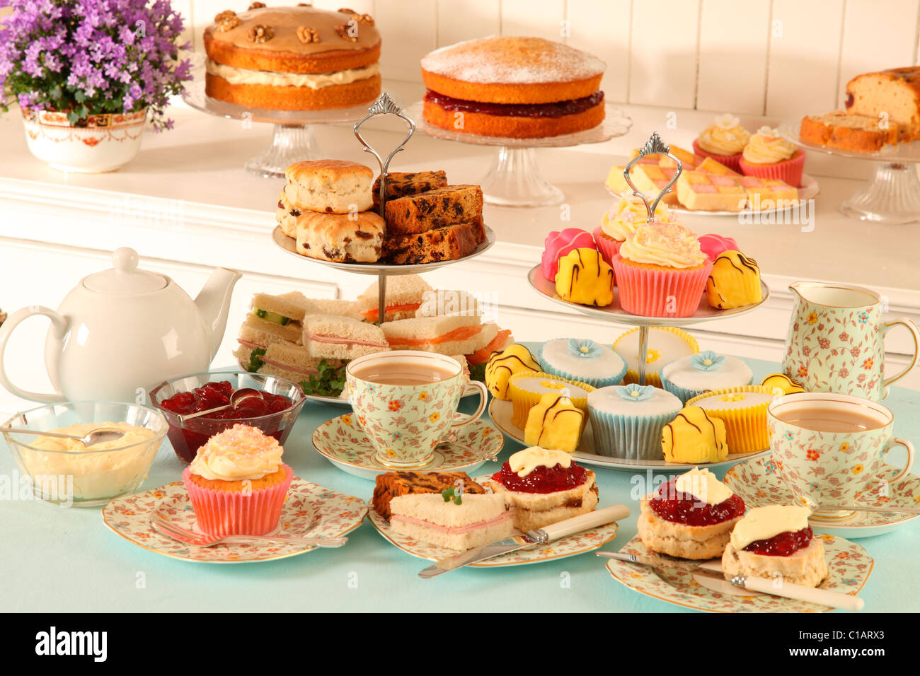 Traditional british tea cakes hi-res stock photography and images - Alamy