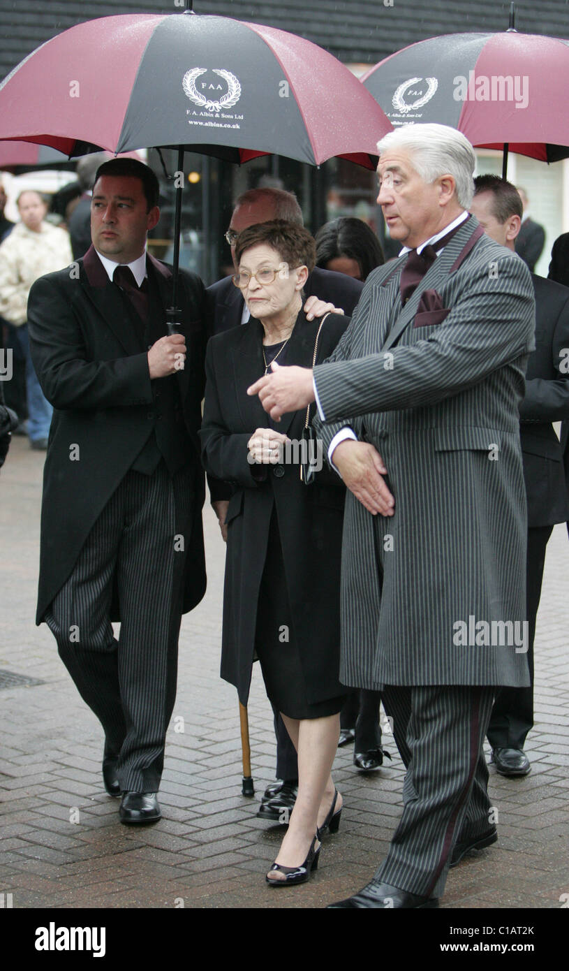 John And Sylvia Caddock High Resolution Stock Photography and Images ...