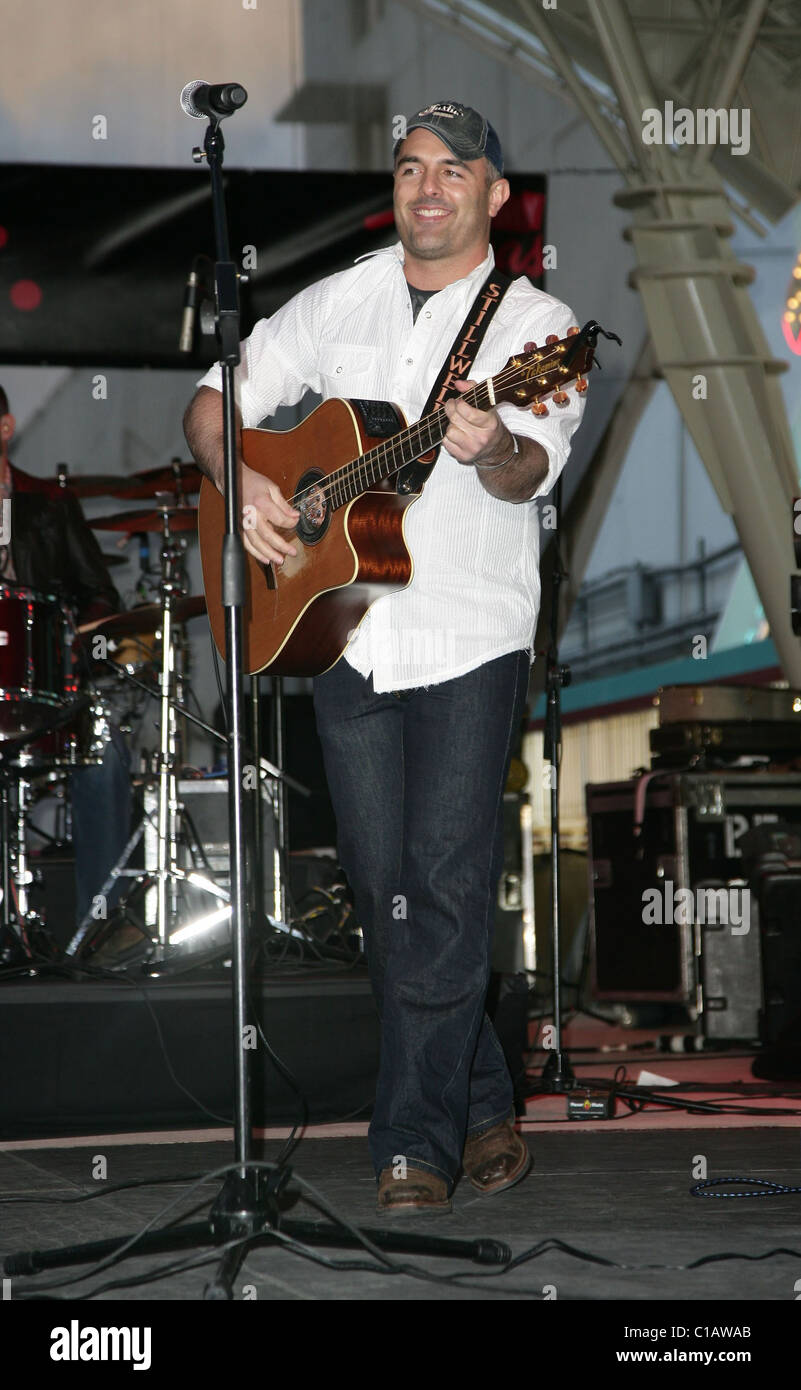 Matt stillwell hi-res stock photography and images - Alamy