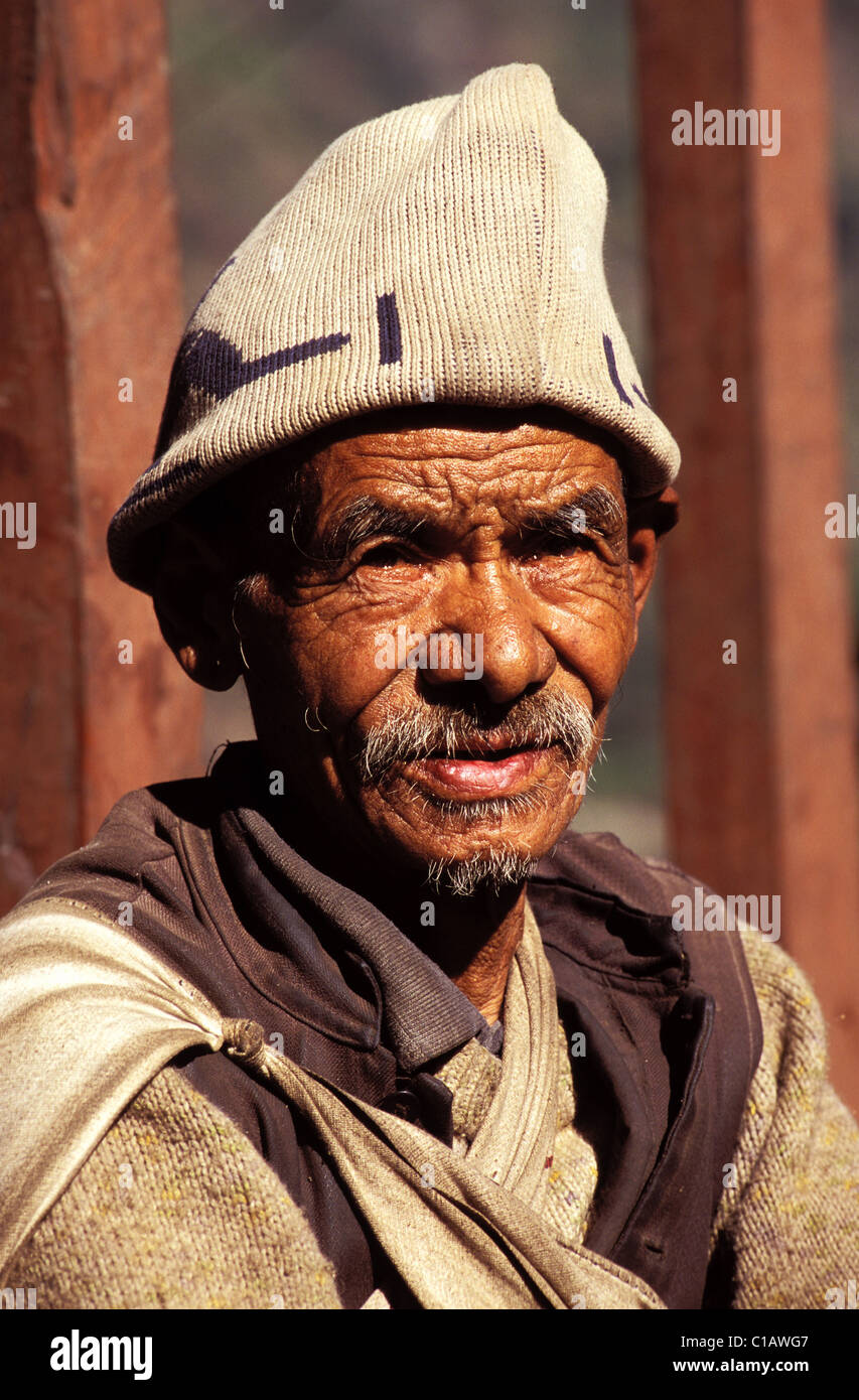 Nepal, the Annapurnas region, nepalese face Stock Photo - Alamy
