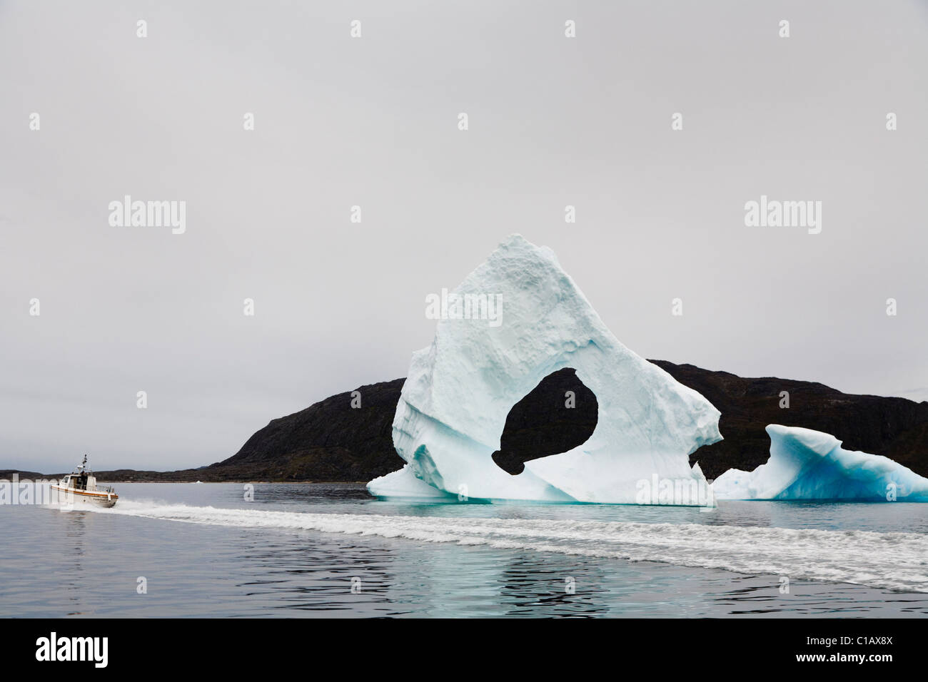 Floating past icebergs hi-res stock photography and images - Alamy