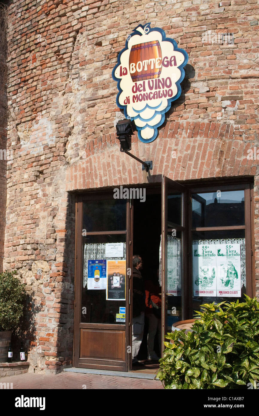 Moncalvo, wine shop named "La bottega del vino" devoted to local wines ...