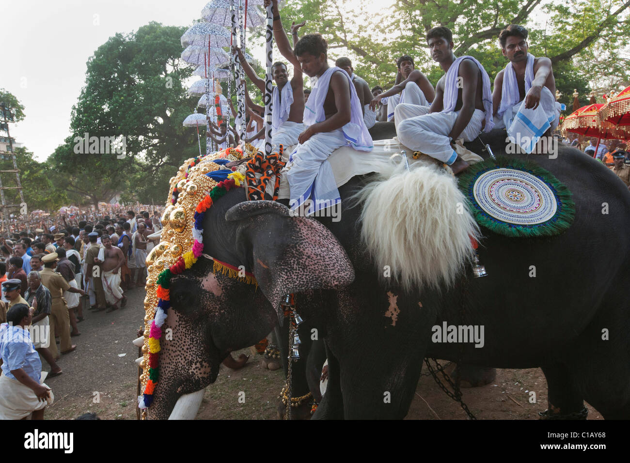 Kudamattam competition, Thrissur Pooram festival, Thrissur, Kerala ...