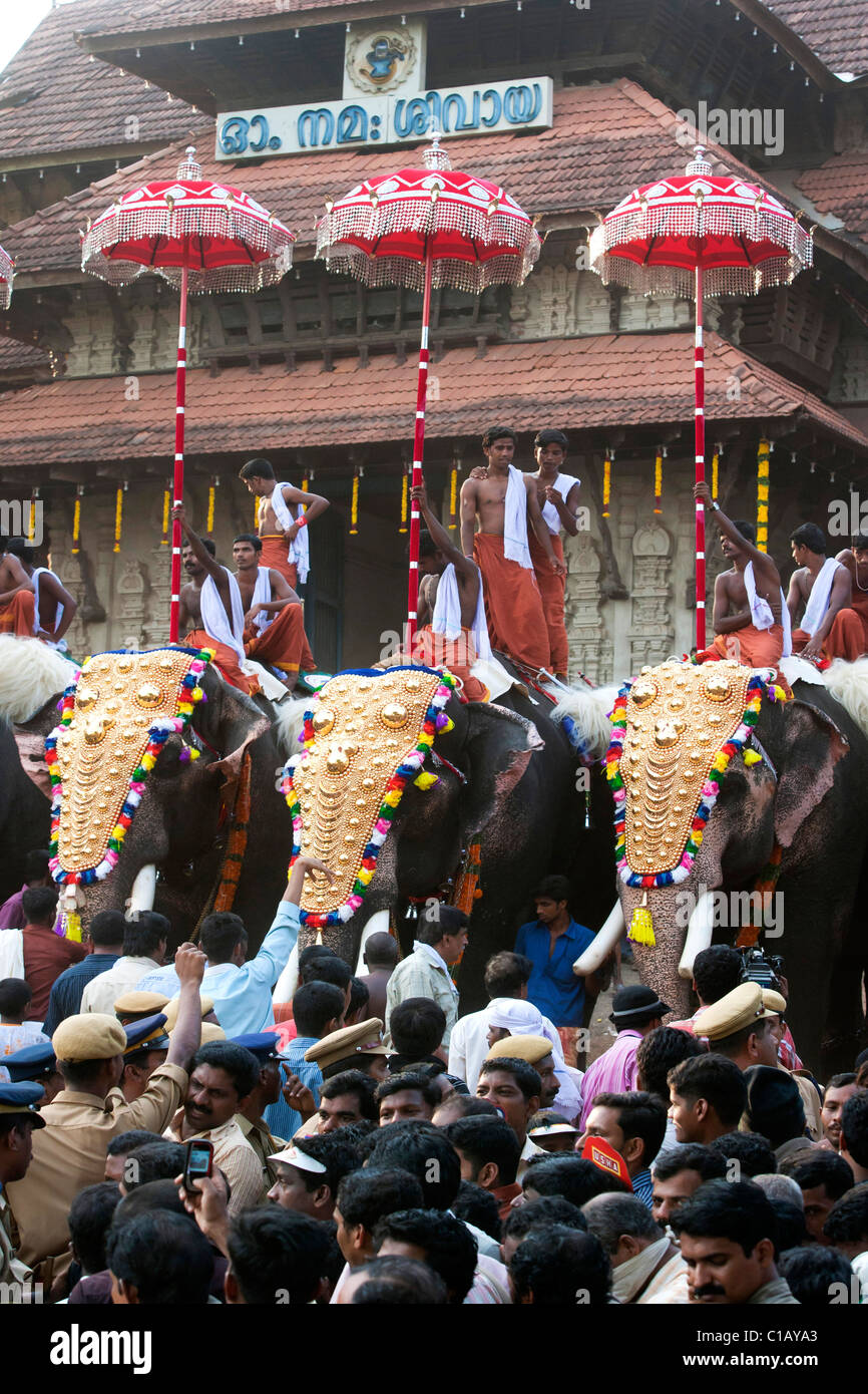 Kudamattam competition, Thrissur Pooram festival, Thrissur, Kerala ...