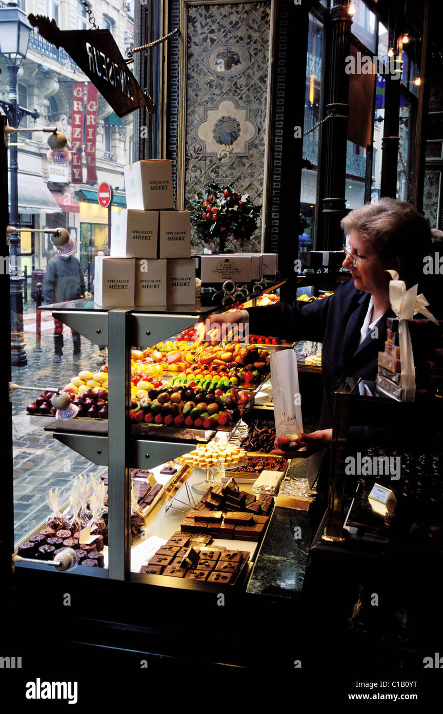 Lille france old town food hi-res stock photography and images - Alamy