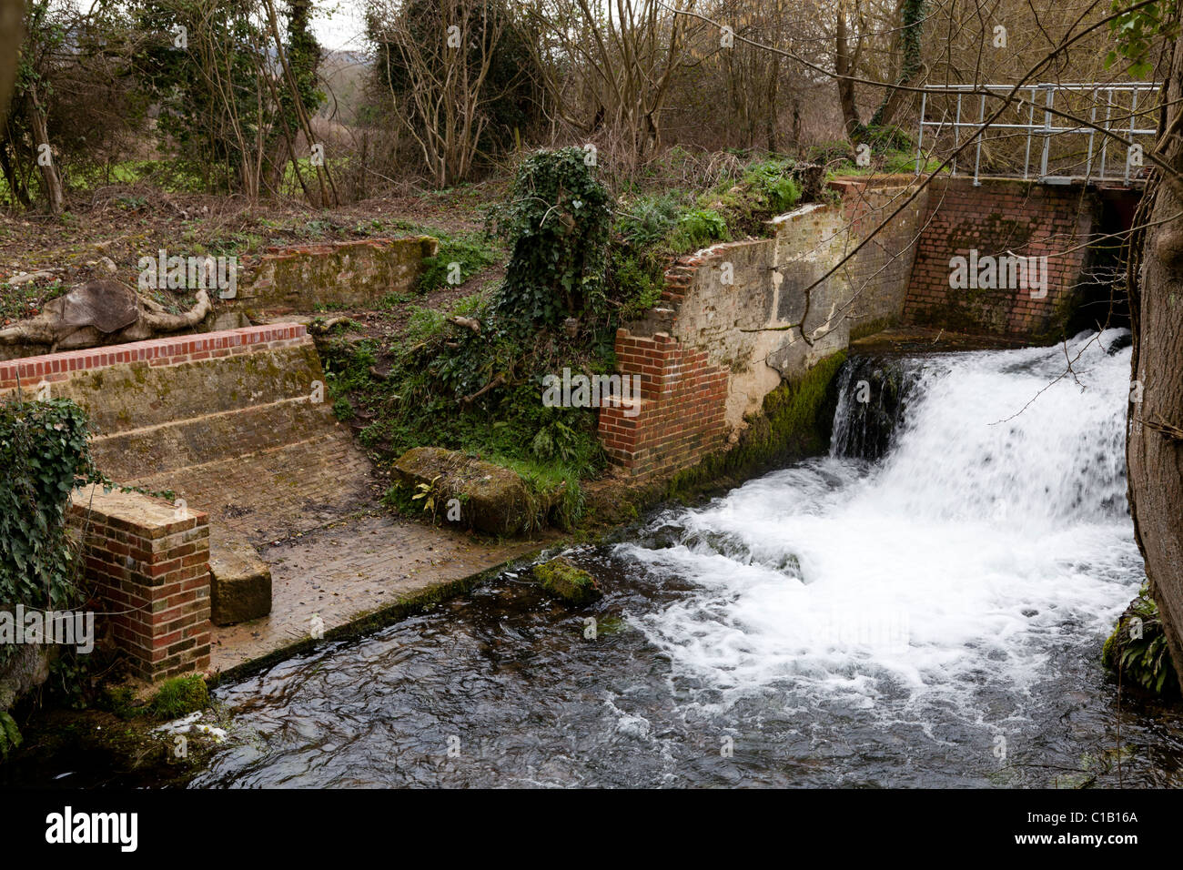 River itchen navigation hi-res stock photography and images - Alamy