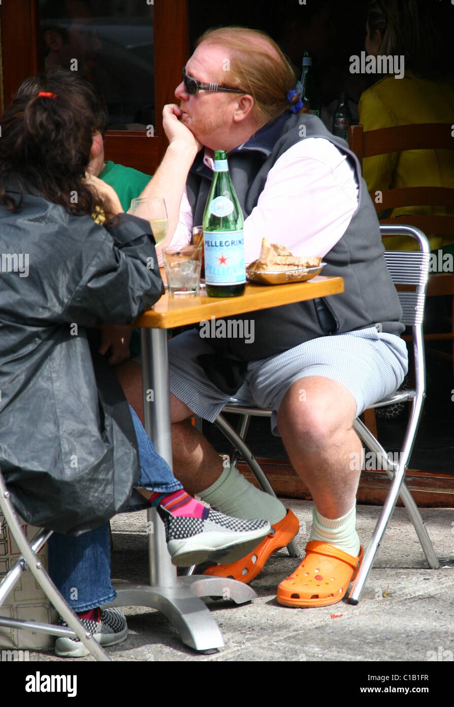 American chef mario batali lunch hi-res stock photography and images ...
