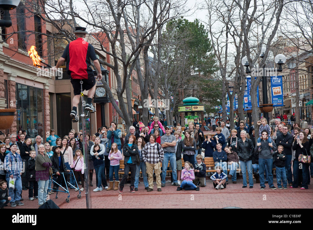 Boulder, Colorado - A street performer on the Pearl Street Mall, a ...