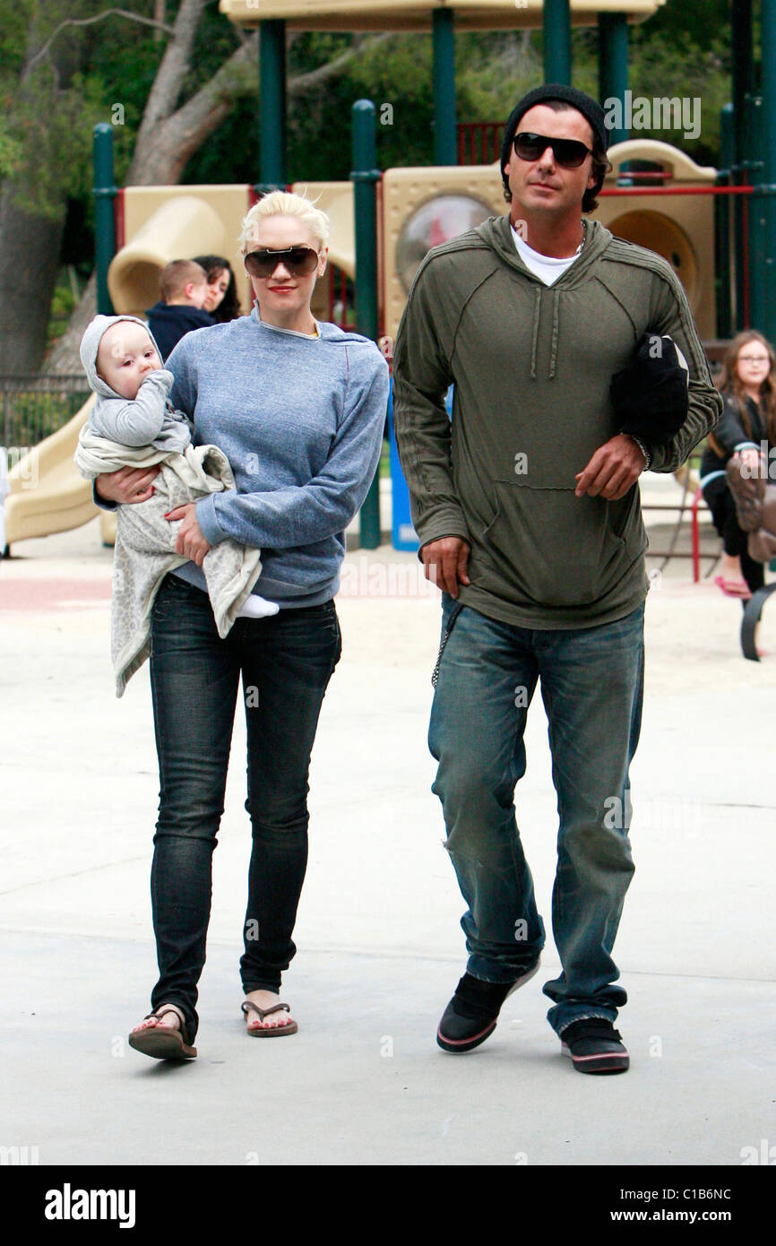 Gwen Stefani walking with baby Zuma and husband Gavin Rossdale as they ...