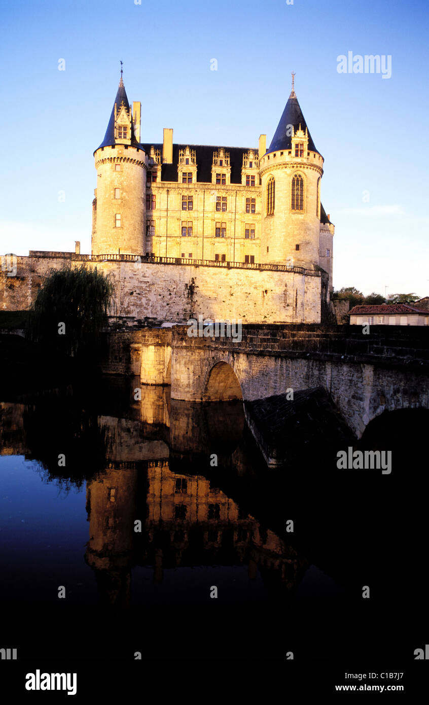 France, Charente, Rochefoucauld castle Stock Photo - Alamy