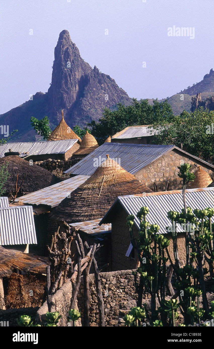 Cameroon village rhumsiki mountain hi-res stock photography and images ...
