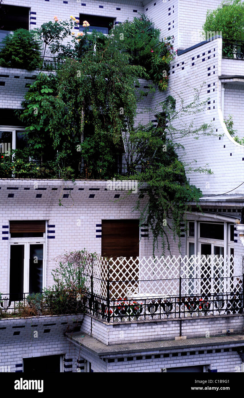 France, Paris, building in 26 Rue Vavin built in 1911-1912 by ...