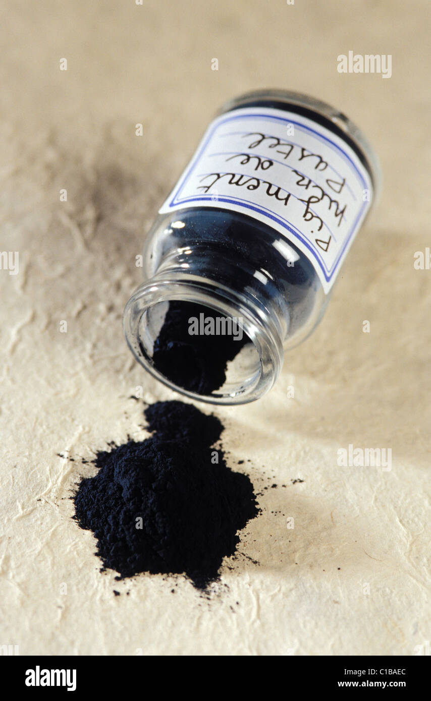 France, Pastel, pure pigment of pastel Stock Photo - Alamy