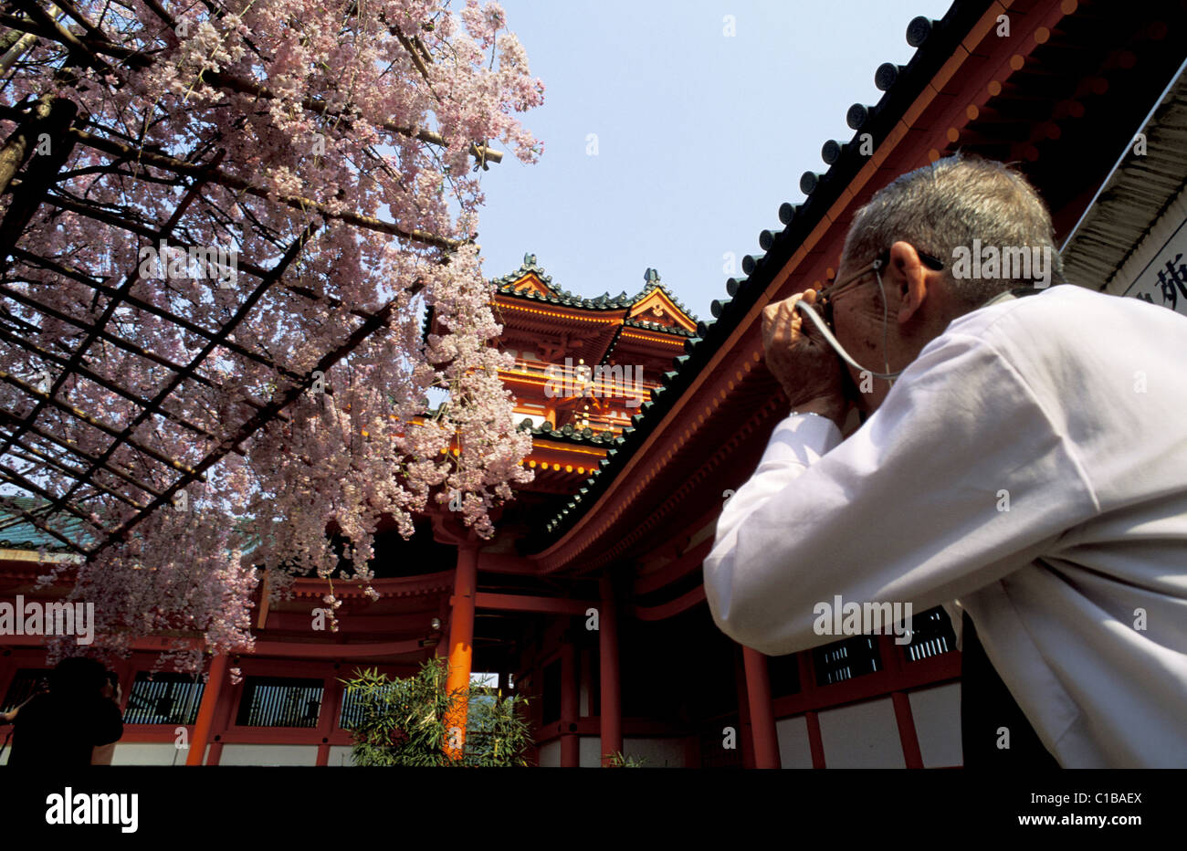 Japan, State of Kinki, Kyoto, Heian, Shintoist pilgrimage in the Spring ...