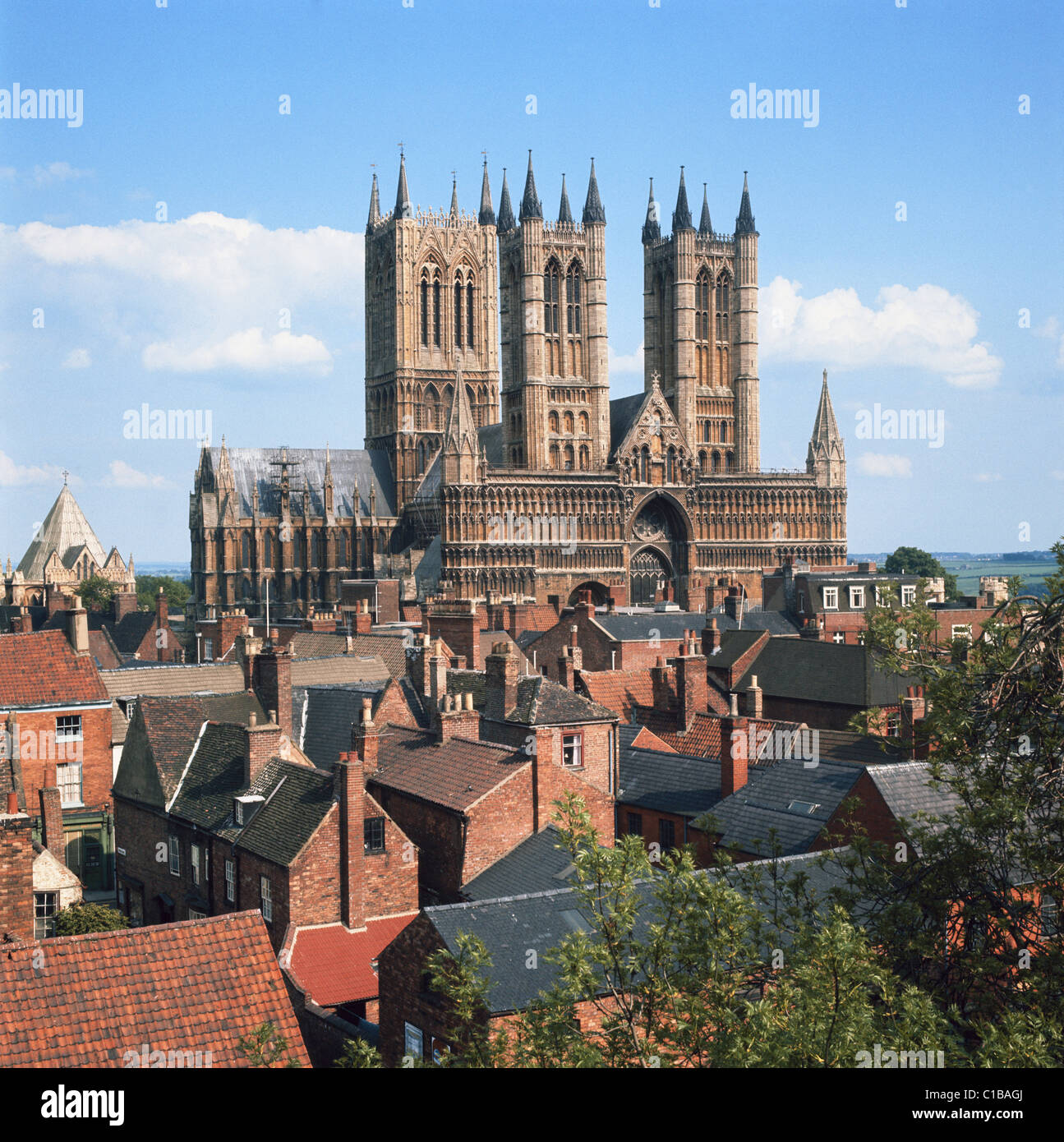 Lincoln cathedral west towers hi-res stock photography and images - Alamy