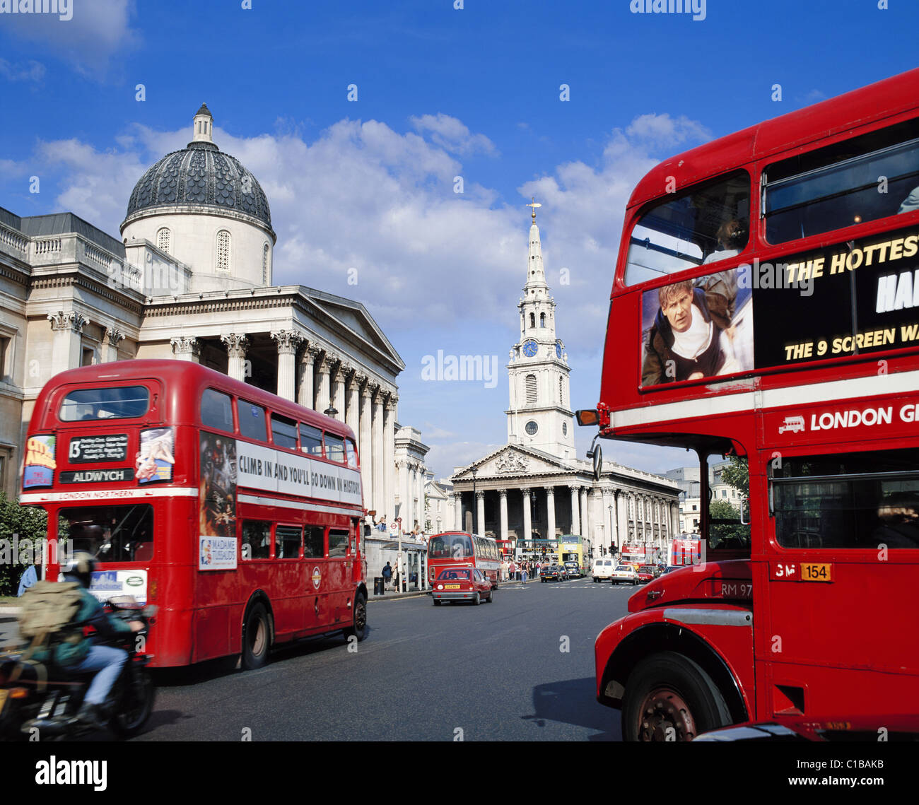 London red buses hi-res stock photography and images - Alamy
