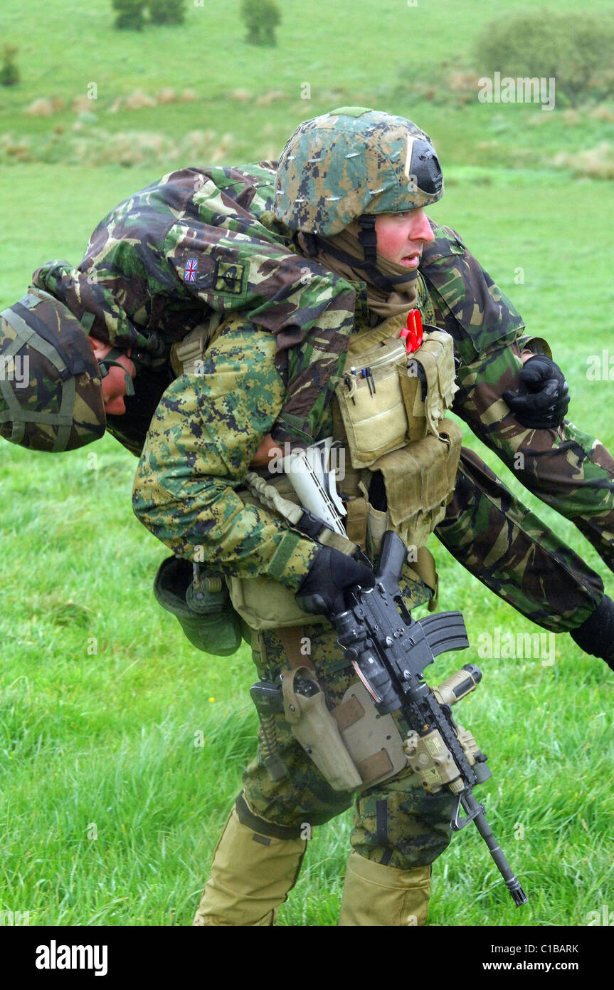 First aid personnel hi-res stock photography and images - Alamy