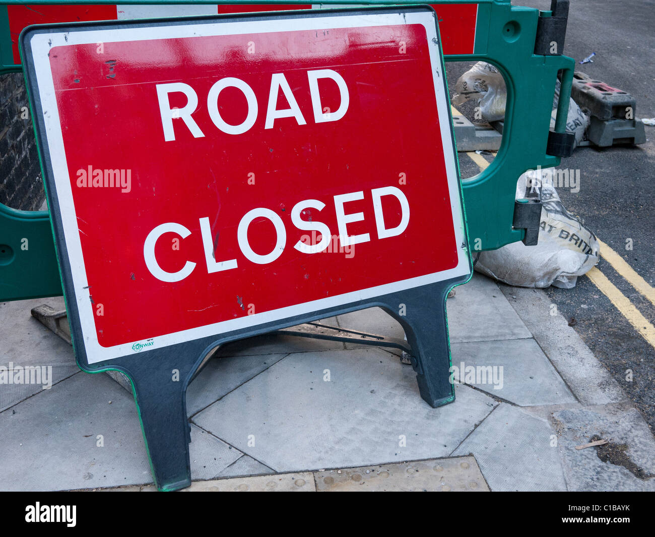Road Closed Sign Stock Photo - Alamy