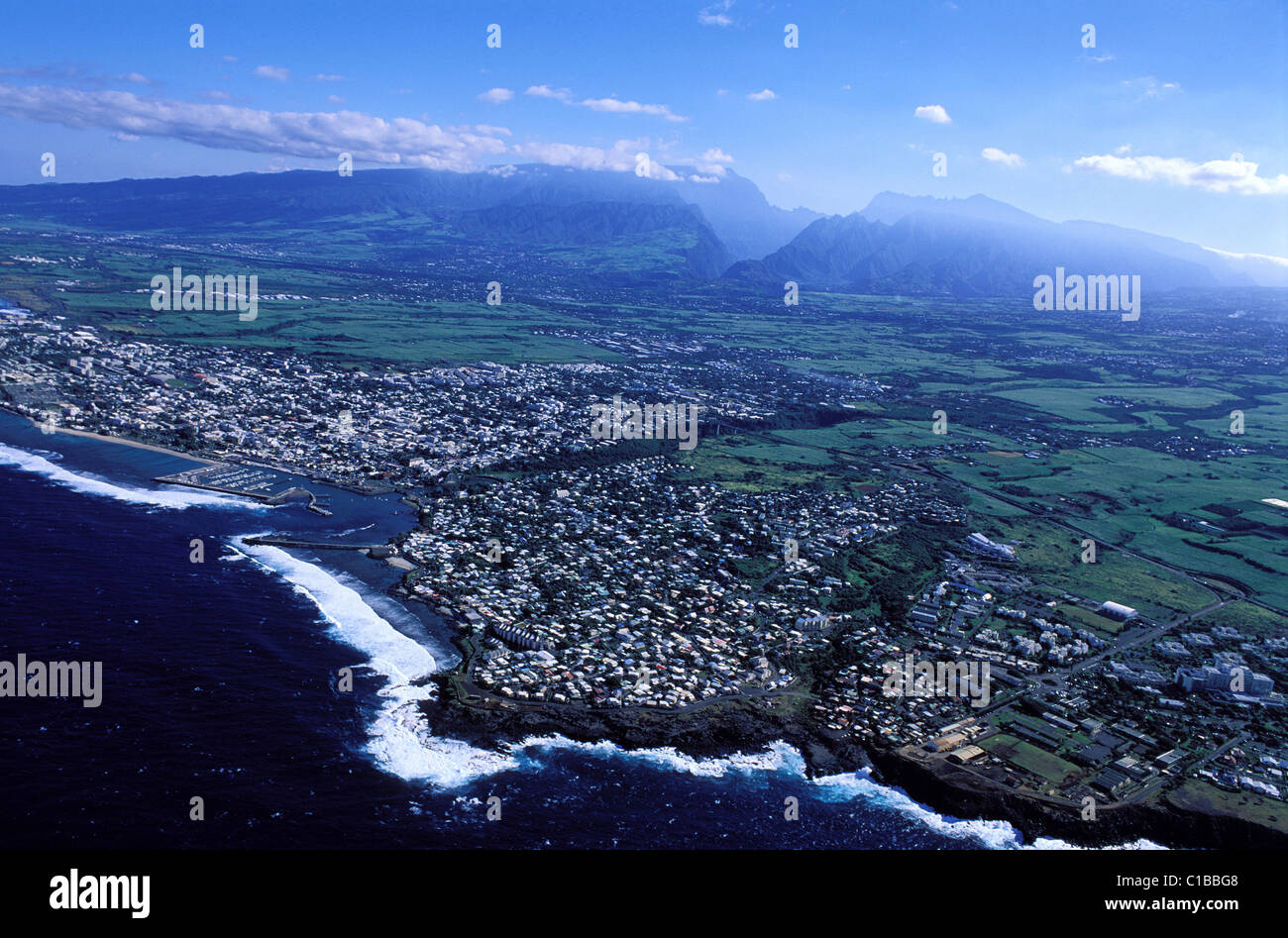 Reunion city saint pierre hi-res stock photography and images - Alamy
