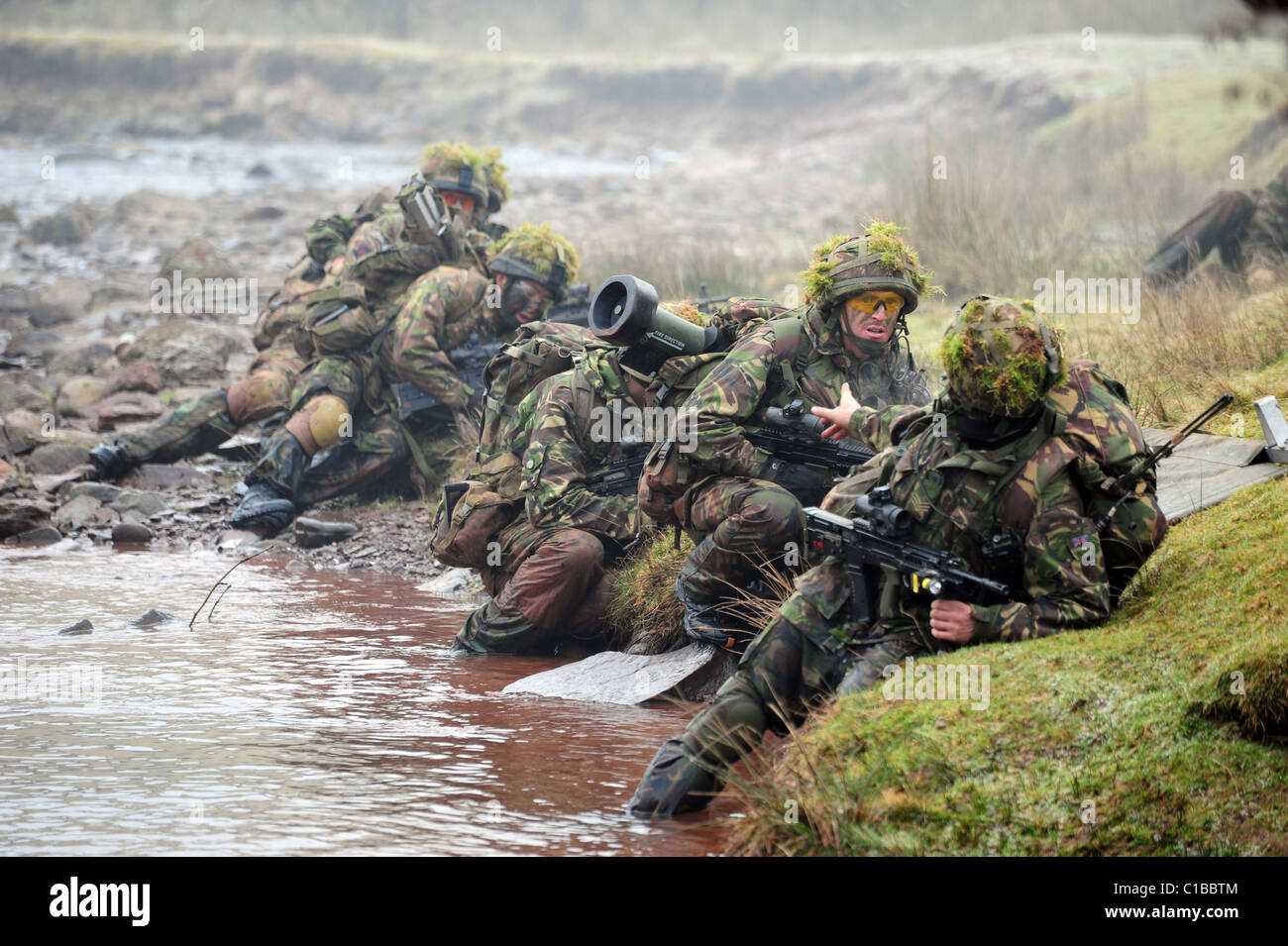 British army platoon hi-res stock photography and images - Alamy